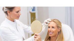 Stirnfalten unterspritzen München | Botox® gegen Denkerfalten